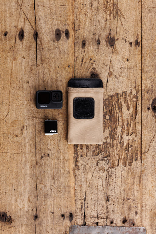 Sightseer Cell Pouch V2 | Hold Fast