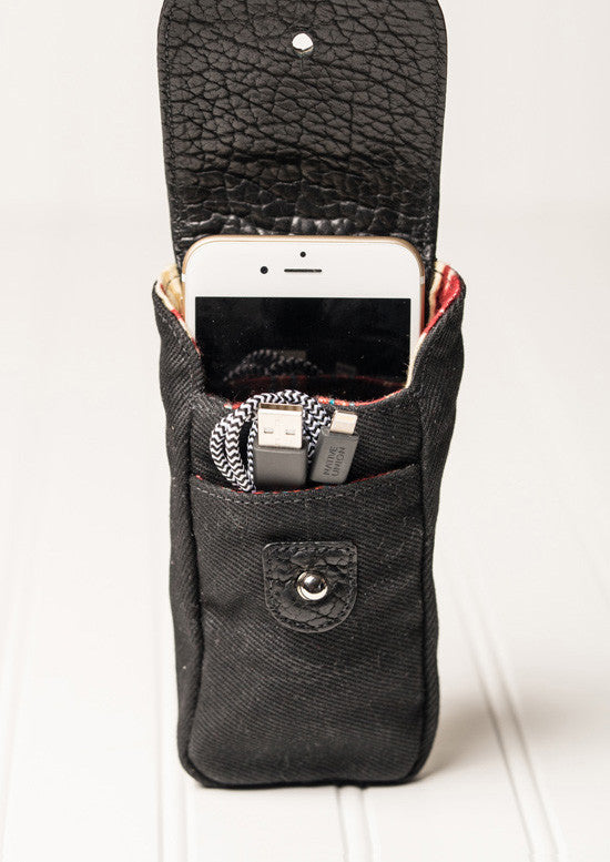 Sightseer Cell Pouch | Hold Fast