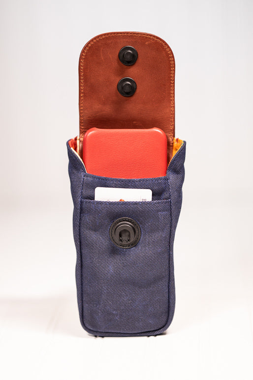 Sightseer Cell Pouch | Hold Fast